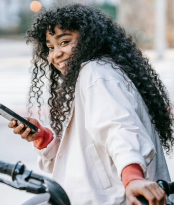 Boete voor telefoon op je fiets: dit moet je weten | Ben